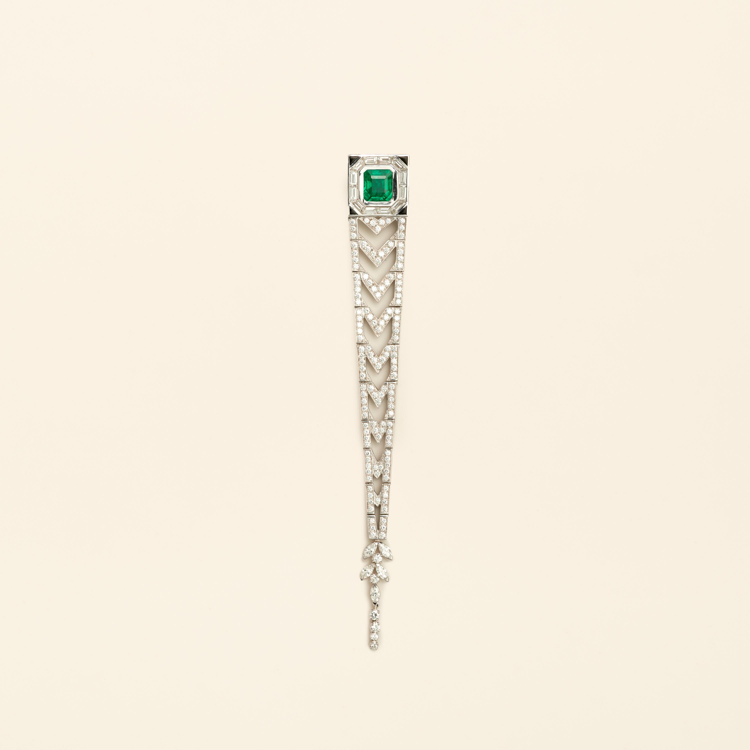 Emerald and Diamond High Jewelry Earrings | Mellerio